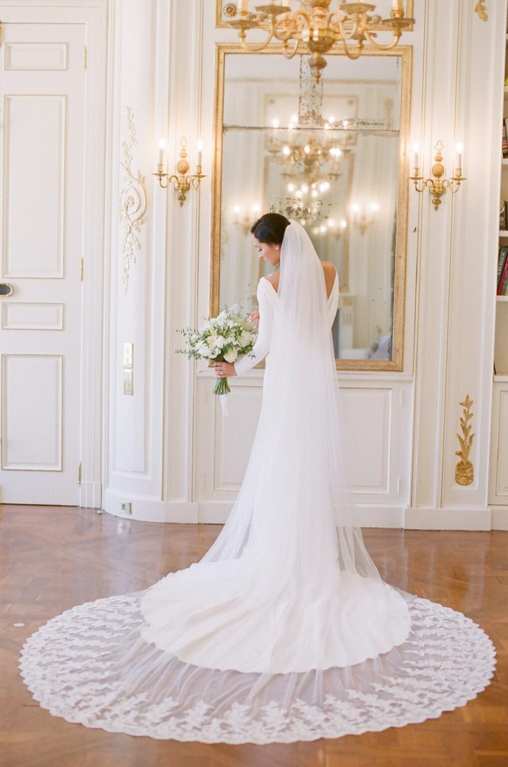 Pairing the Perfect Veil: A Guide to Dresses that Compliment 7 ...